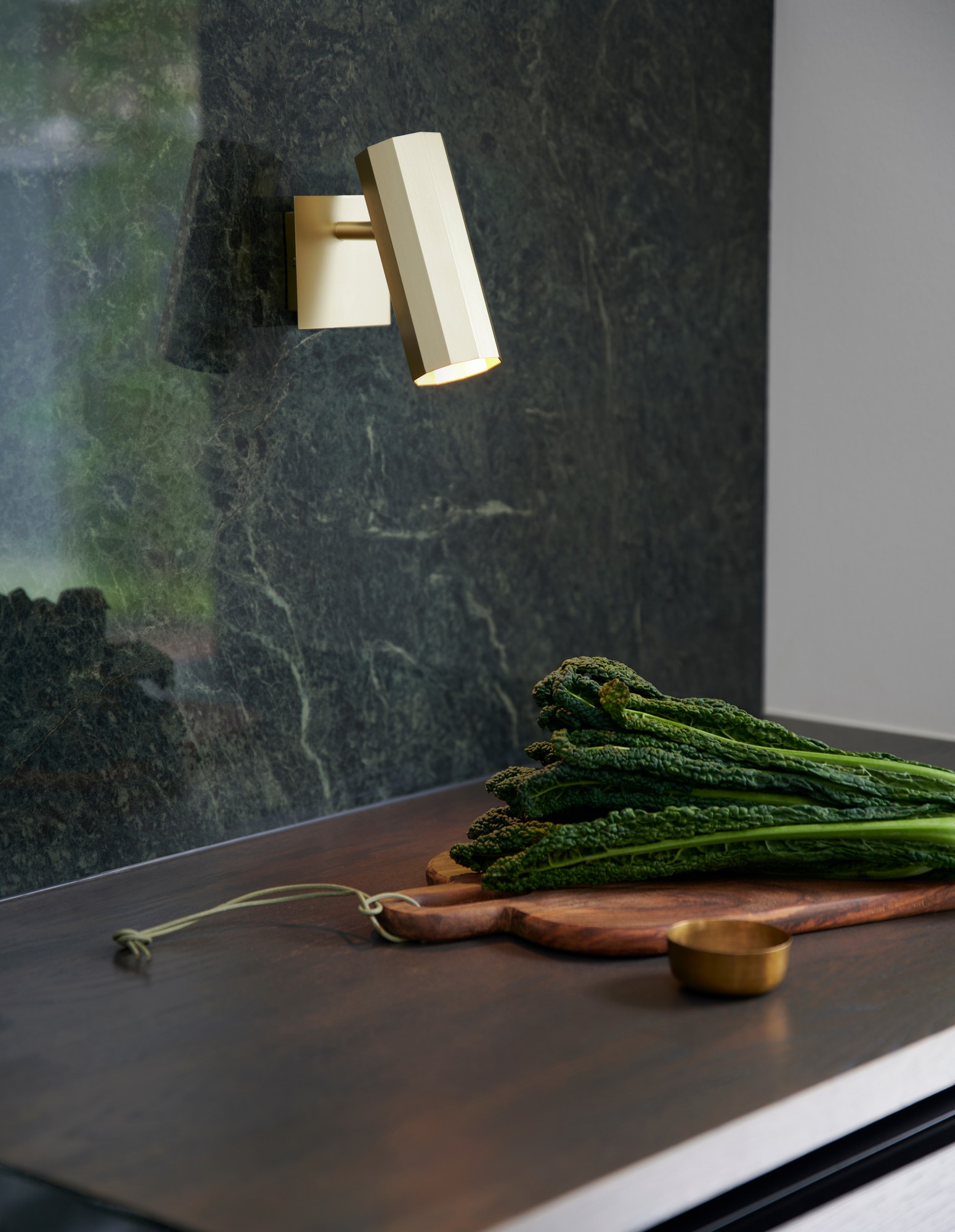 Alanis | Wall light | Brass