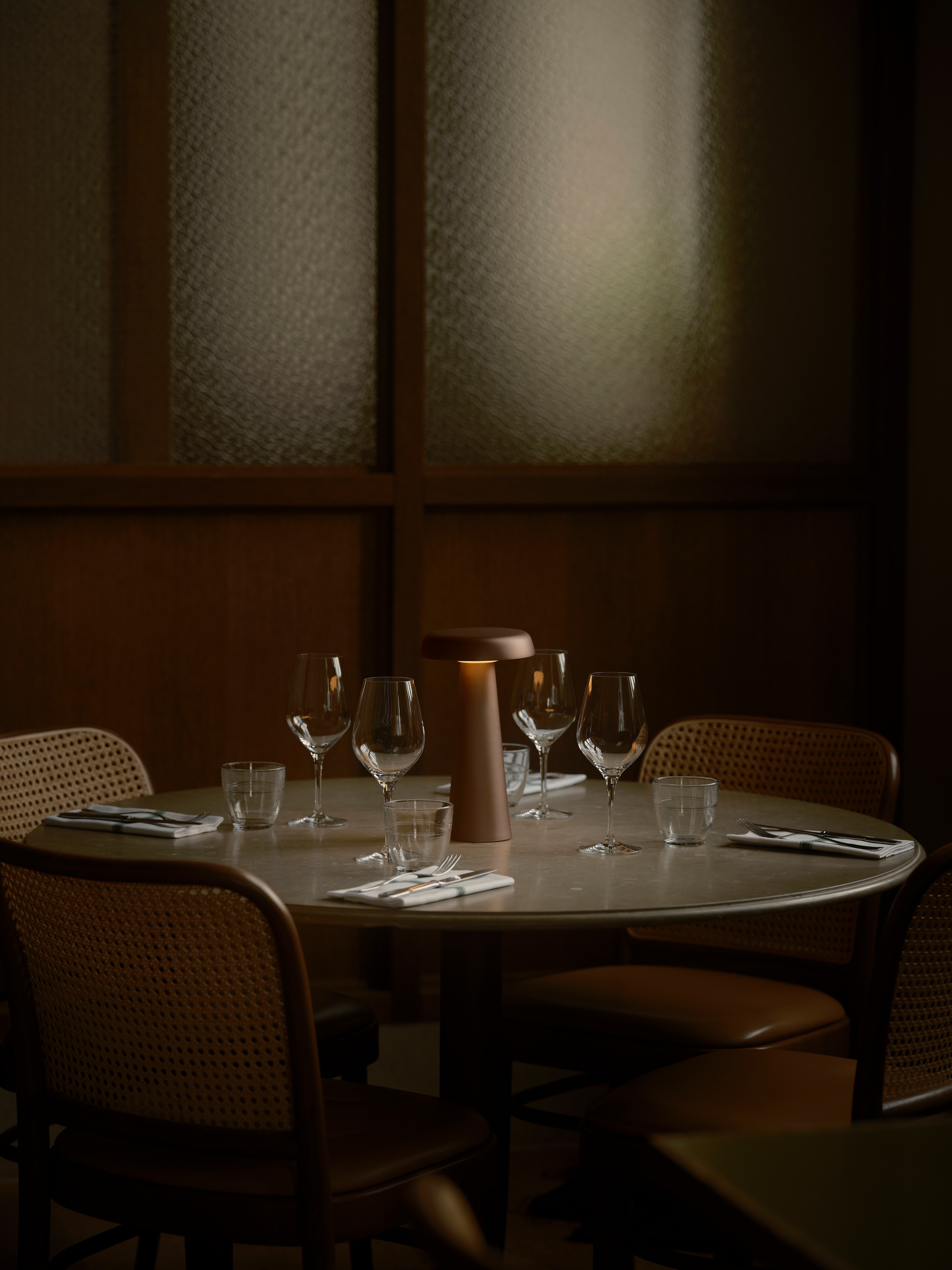 Arcello Portable | Table lamp | Burnished brass