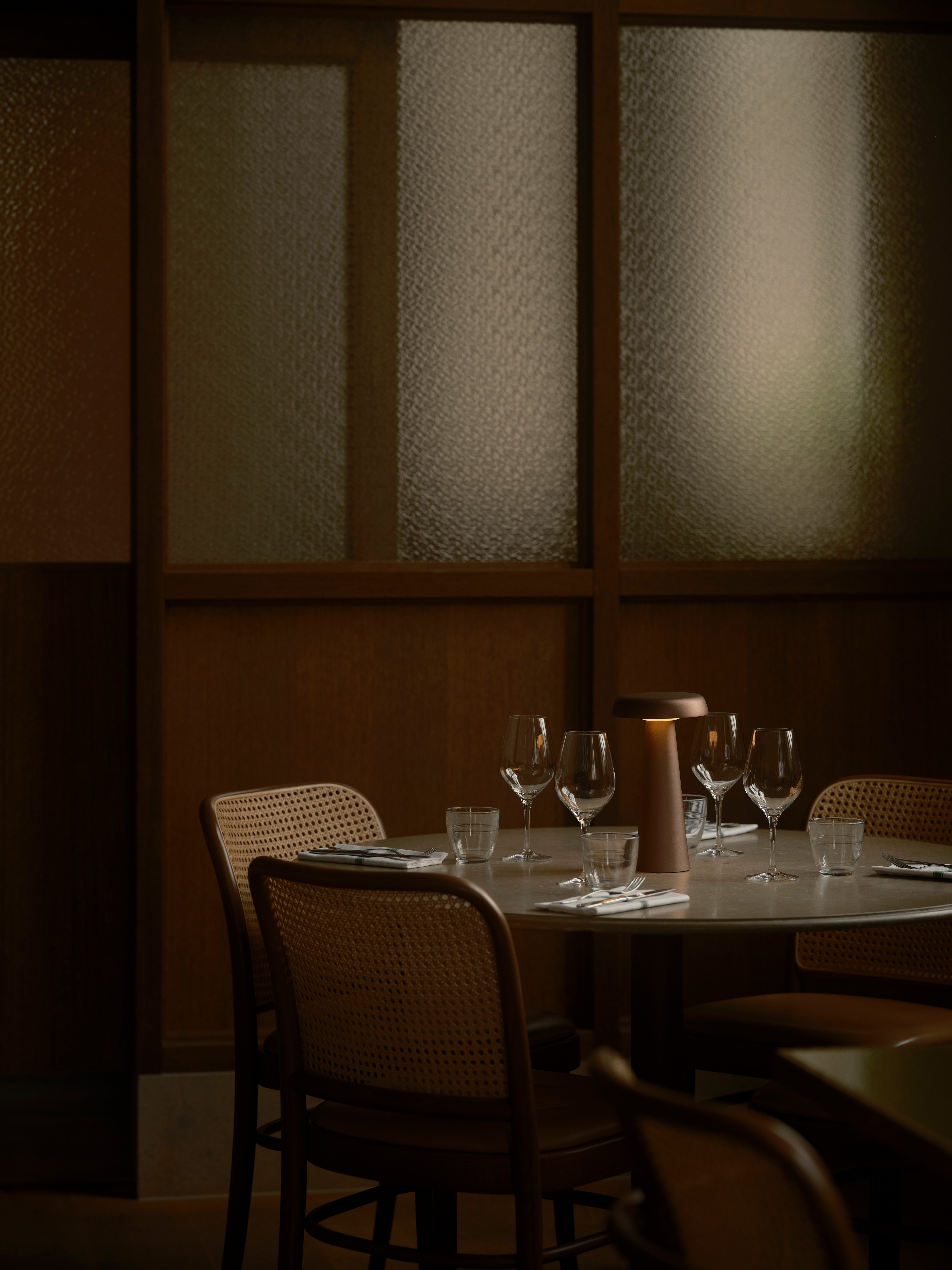 Arcello Portable | Table lamp | Burnished brass