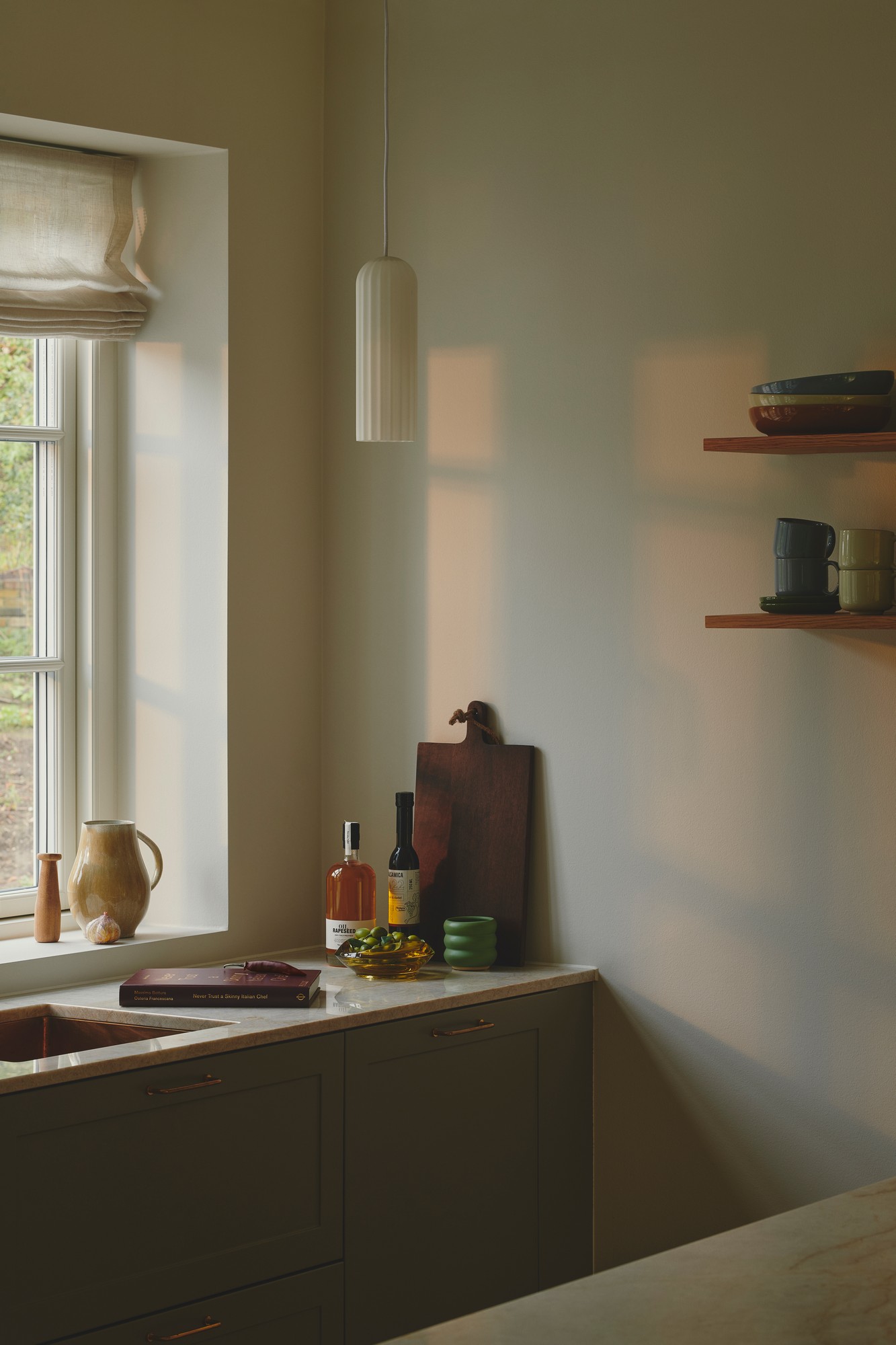 Miella | Pendant | White