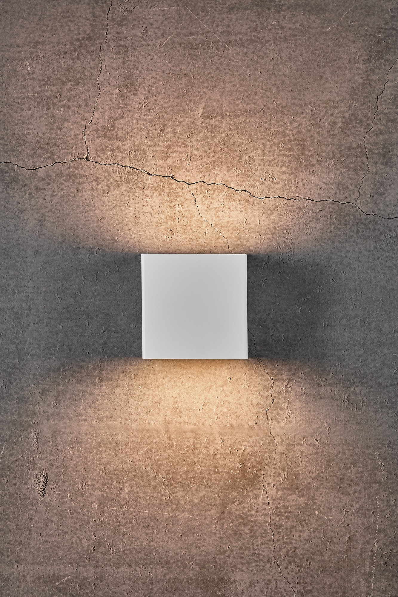 Turn | Wall light | White
